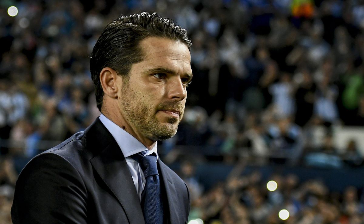 Gago le dará chances a un jugador criticado por los hinchas de Boca ...